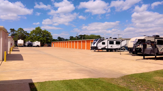 Self & Vehicle Storage Facilities in Southeast TX | Express Self-Storage