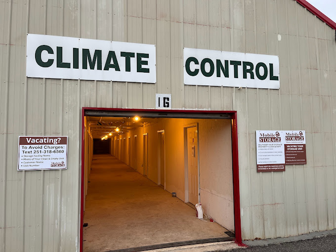 Fenced & Gated Storage with Secure Units and Drive-up Access in Mobile ...