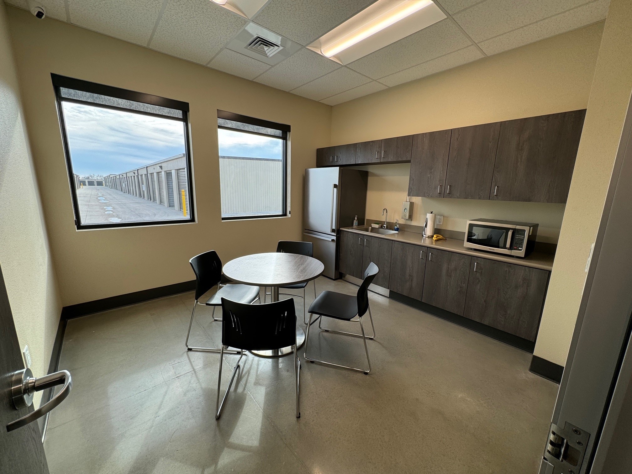 Self-Storage Units in Lemoore | Master Storage 365