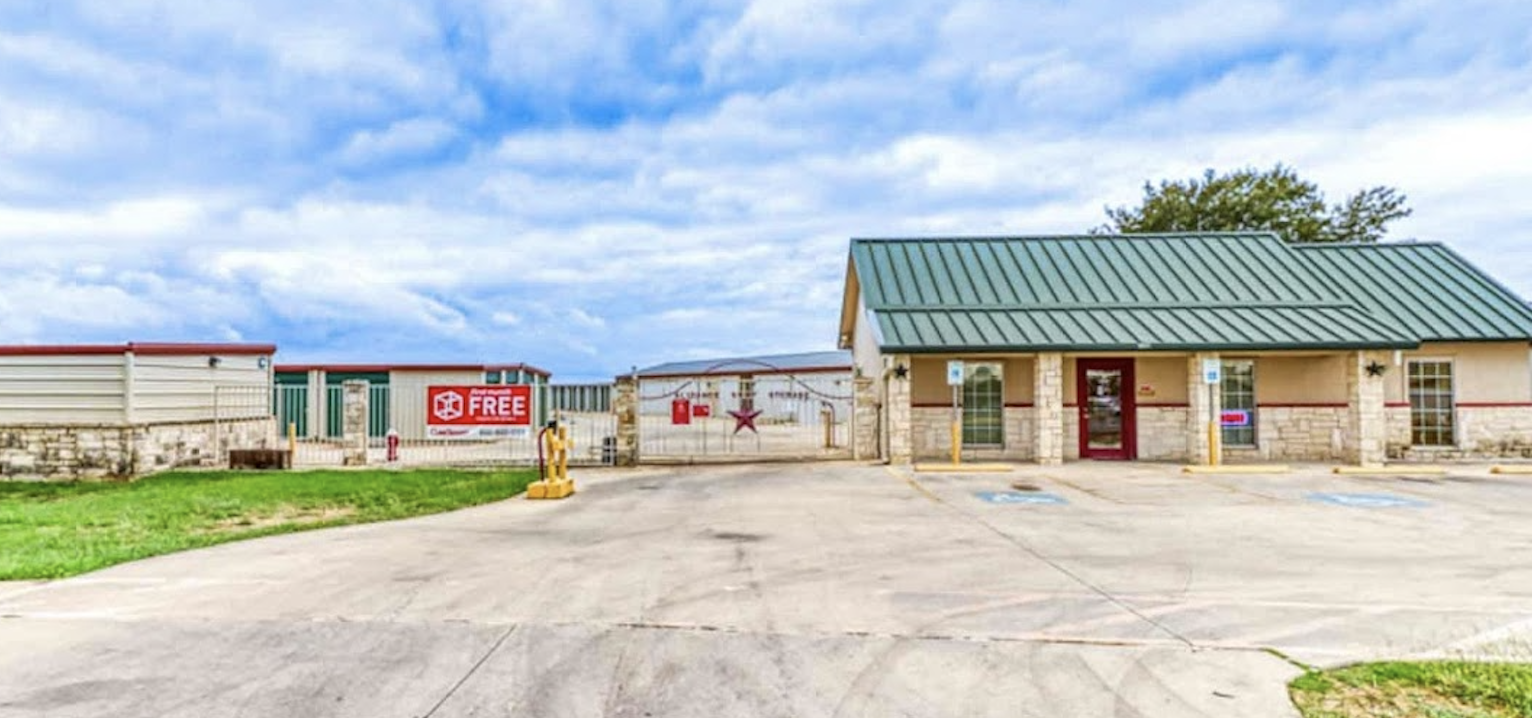 Secure Storage in Lockhart, TX | Hinze Capital, LLC
