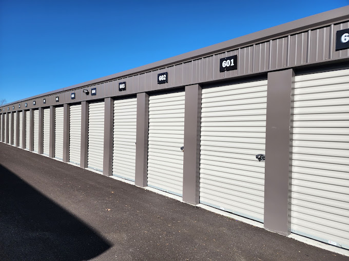 24/7 Secure Storage Facility with Convenient Access in MO | Storage Vault
