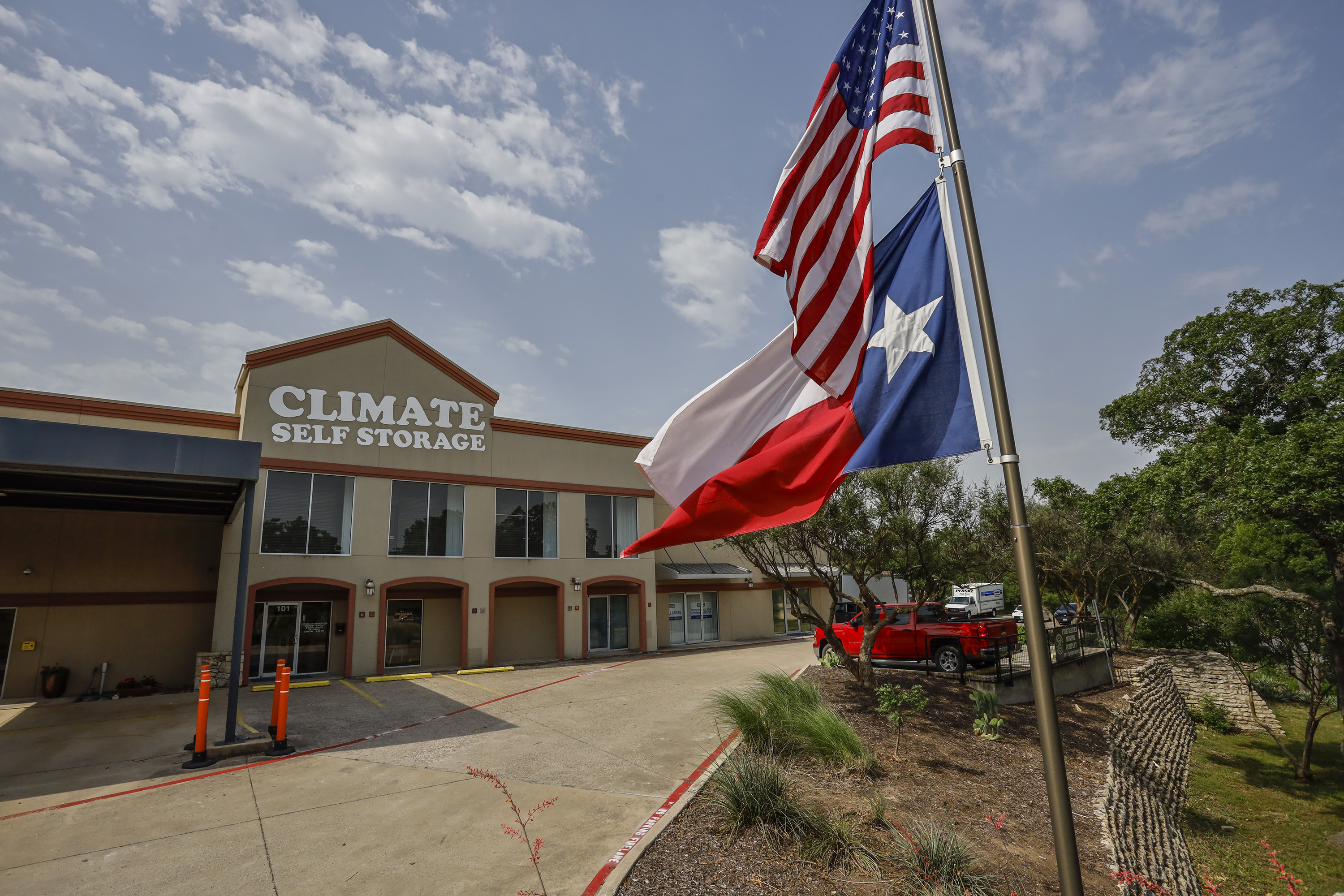 Self Storage Facility in Hudson Oaks, TX | Compass Storage