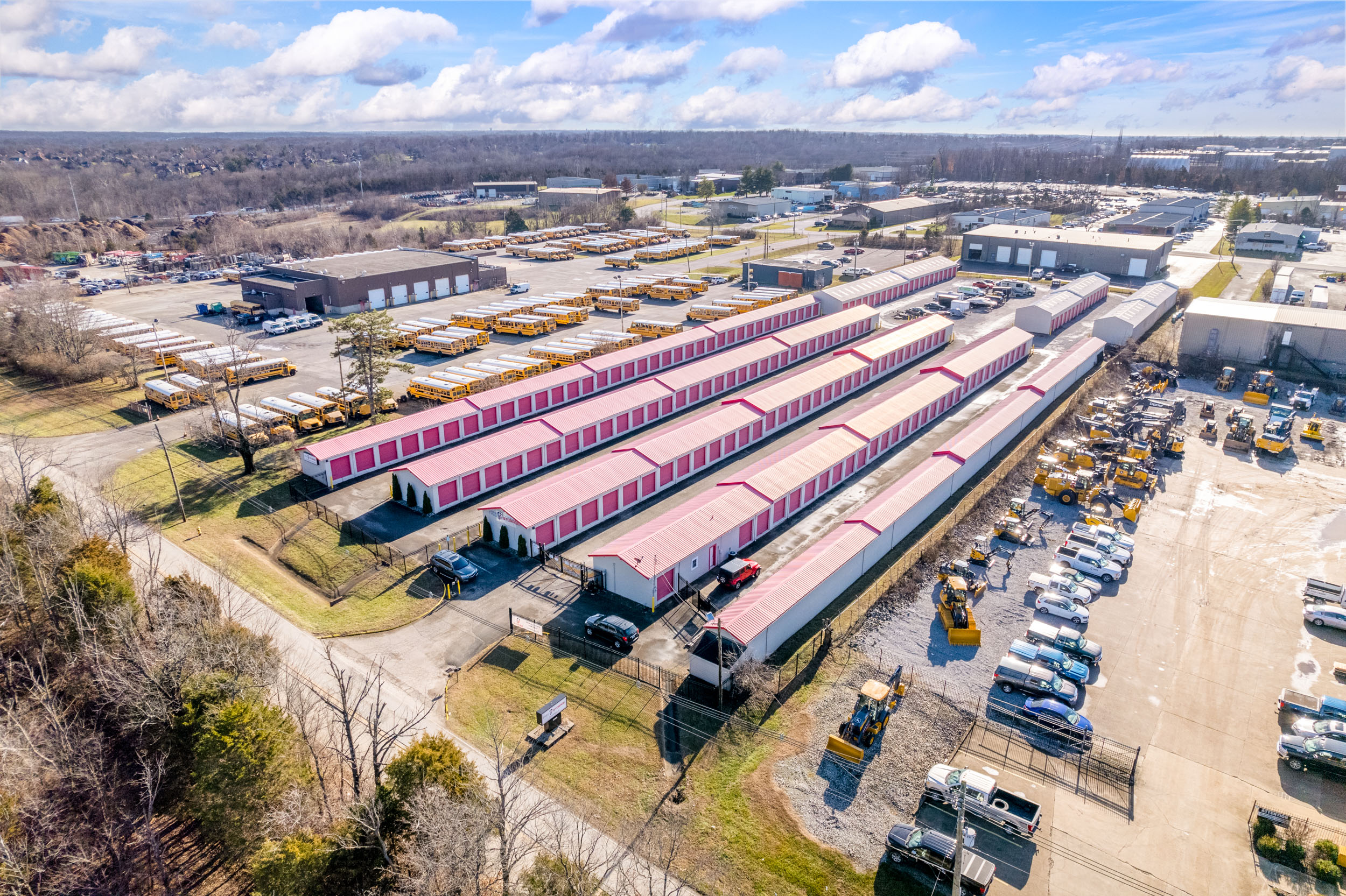 Self Storage Units in Louisville, KY on Aiken Rd | FreeUp Storage ...