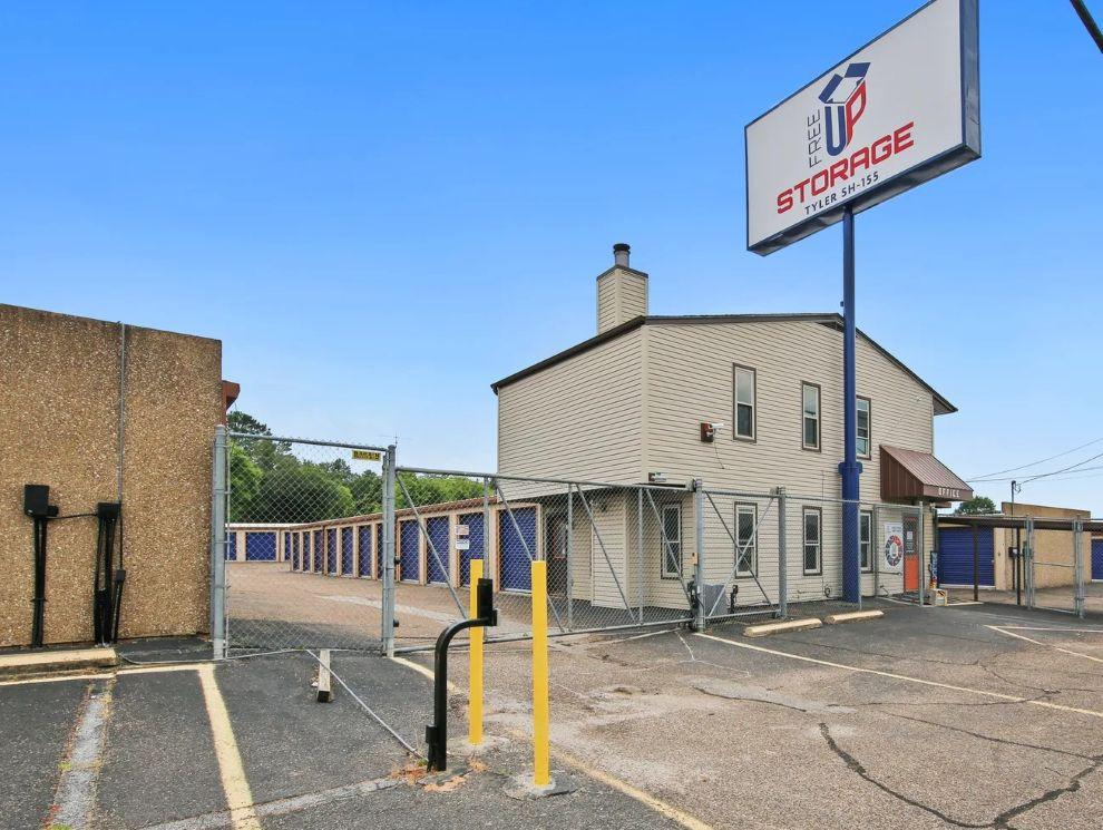 Secure Self Storage Units in Tyler, TX | FreeUp Storage Rental Center
