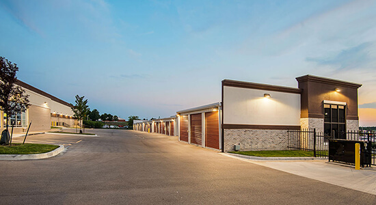 Storage Overland Park, W 91st & Glenwood | StorageMart