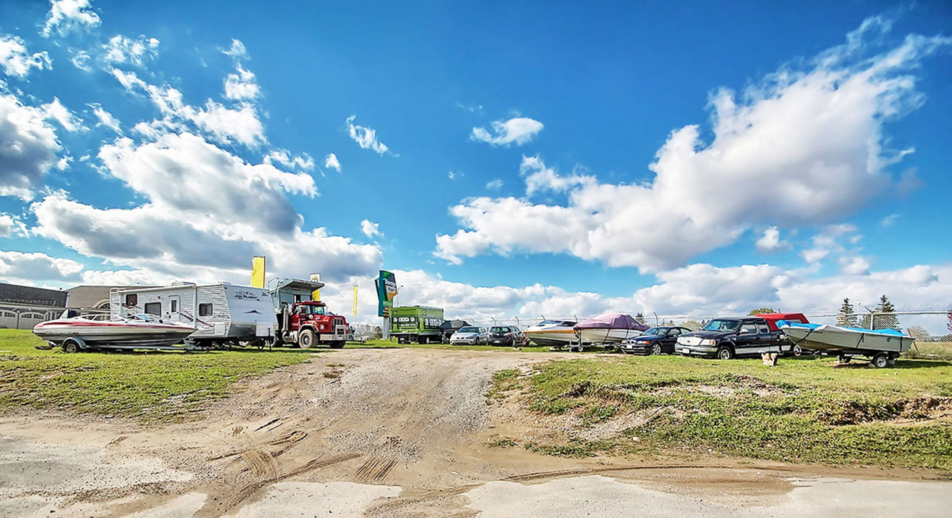 Easy Access Innisfil Storage on Commerce Park Drive | StorageMart