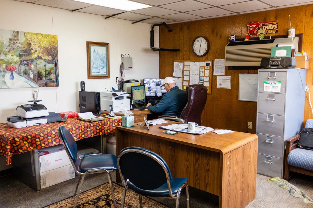 Photos | Topeka Frontier Self Storage