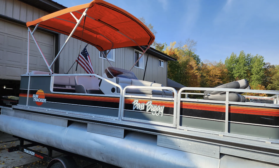 SWEETWATER, CLIPPER & BASS BUGGY | Whitefish Pontoon Rentals