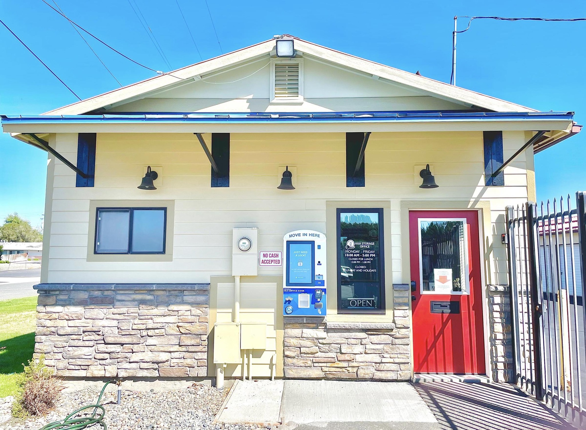Self Storage Units & Indoor Parking in Selah, WA | AAA Secured Storage ...
