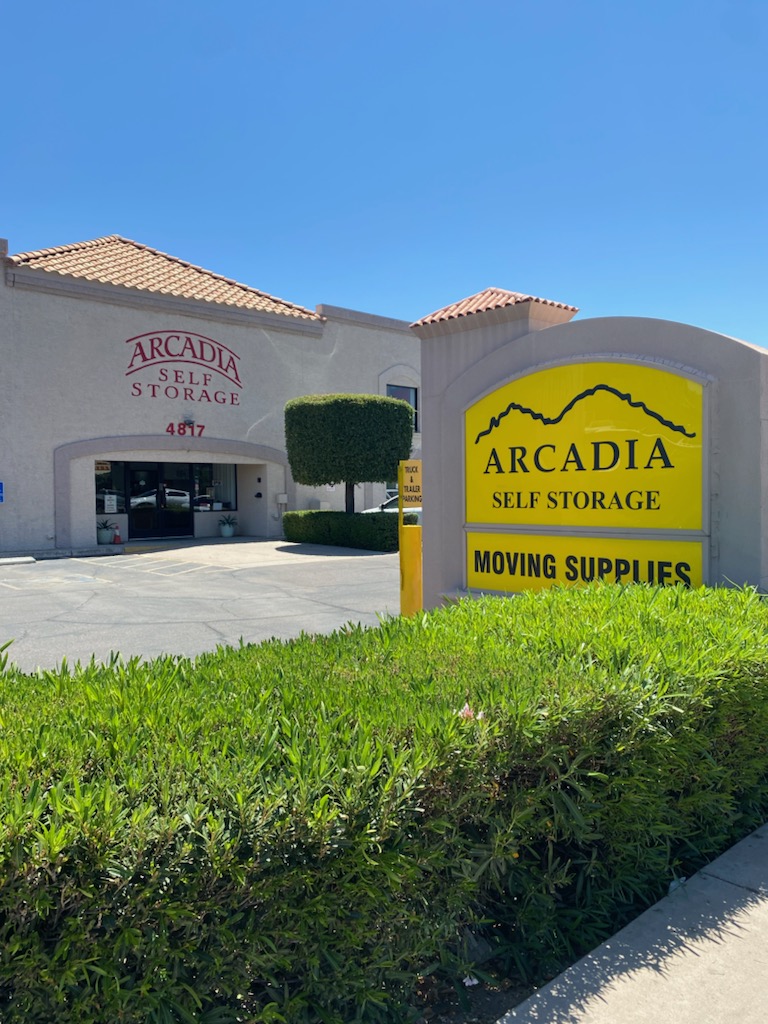 Storage Units and Self Storage in Arcadia AZ 85018 | Cox Armored M/S Mgmt